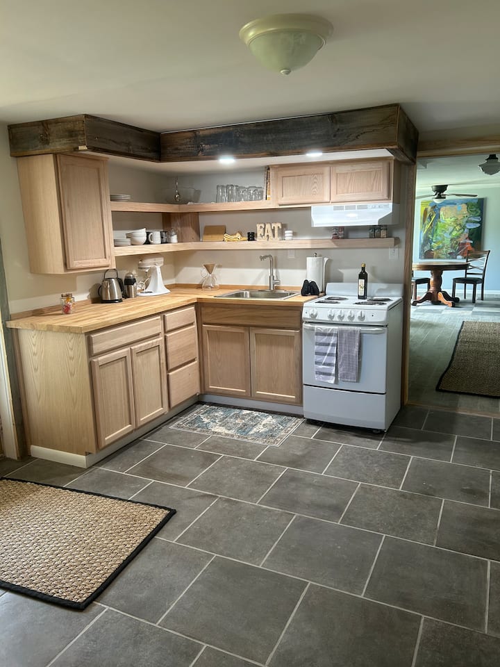 Freshly Renovated, Private Entry - Greenwich, NY