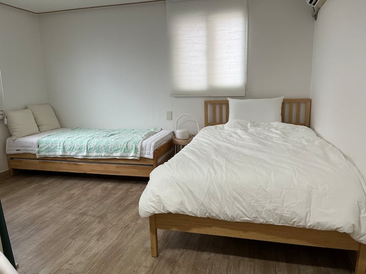 Dmc역에서 2분 거리, 홍대 한 정거장. 편안한 공간 - Séoul