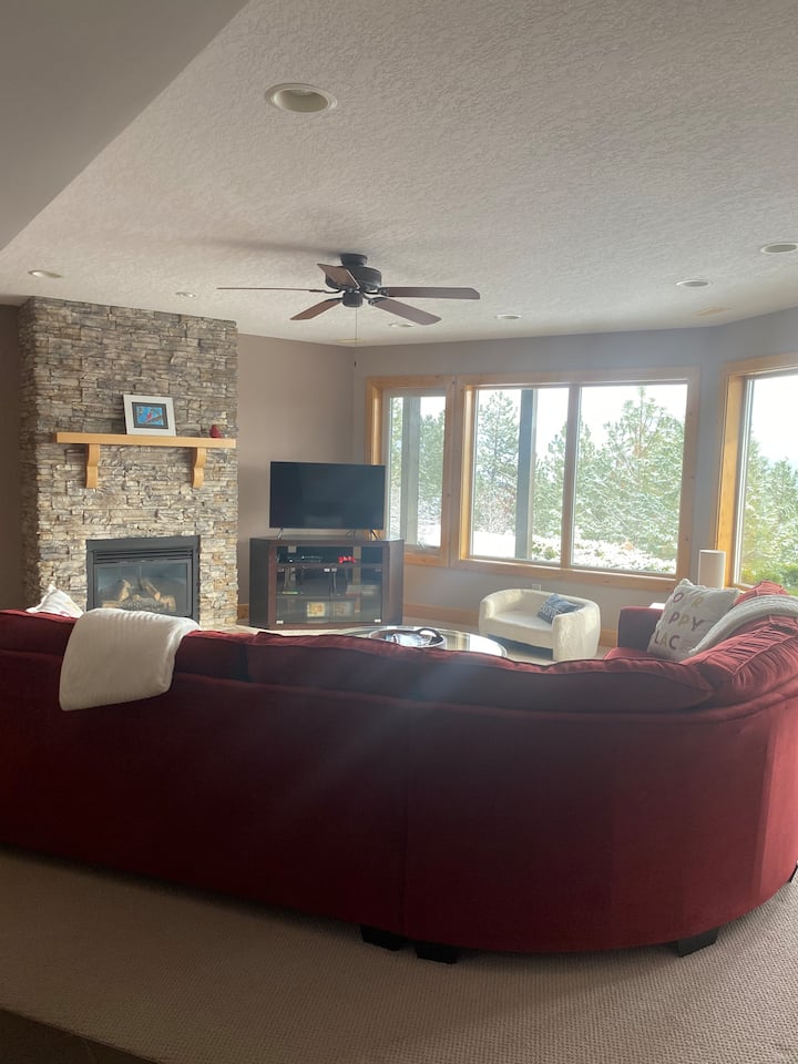 Panoramic Lakeview Okanagan Retreat - Vernon, BC, Canada