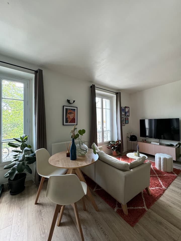 Cozy Appartment In Montreuil - La Plaine Saint-Denis