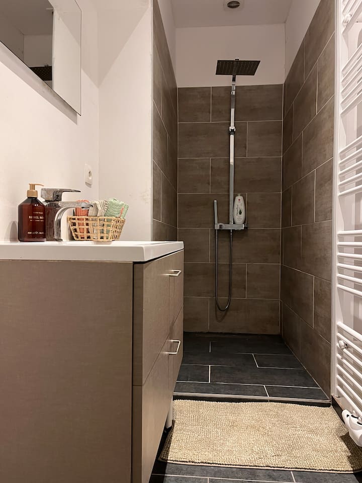 Cosy Appartement En Plein Centre Ville! - Bruselas, Bélgica