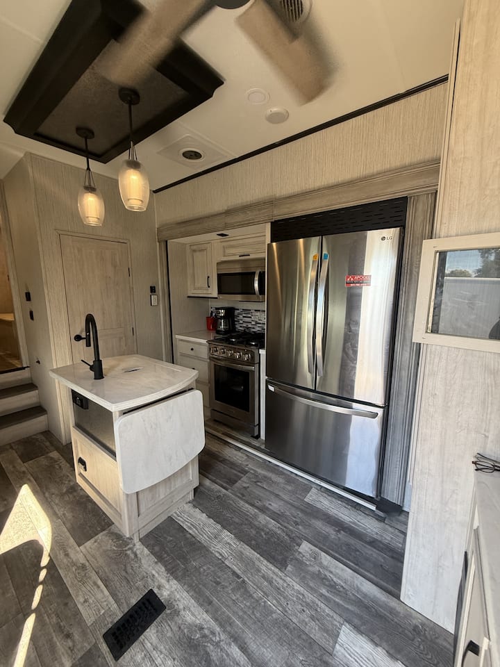 Beautiful 5th Wheel On Sanibel Island - Sanibel, FL