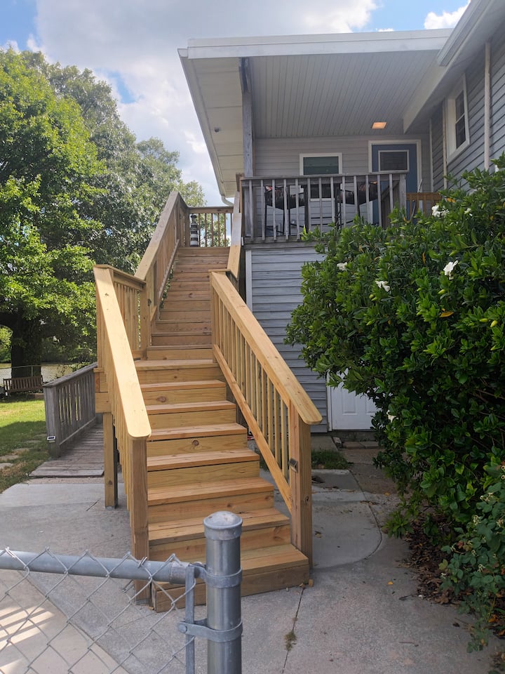 The Lighthouse-2 Blocks To Beach - Virginia Beach, VA