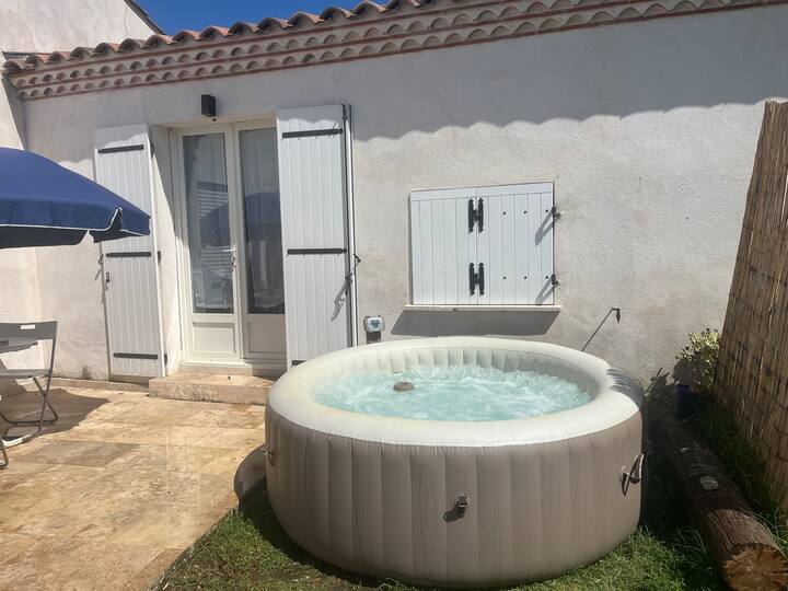 Chambre Double + Wc+ Salle De Bain+ Jacuzzi - Arles
