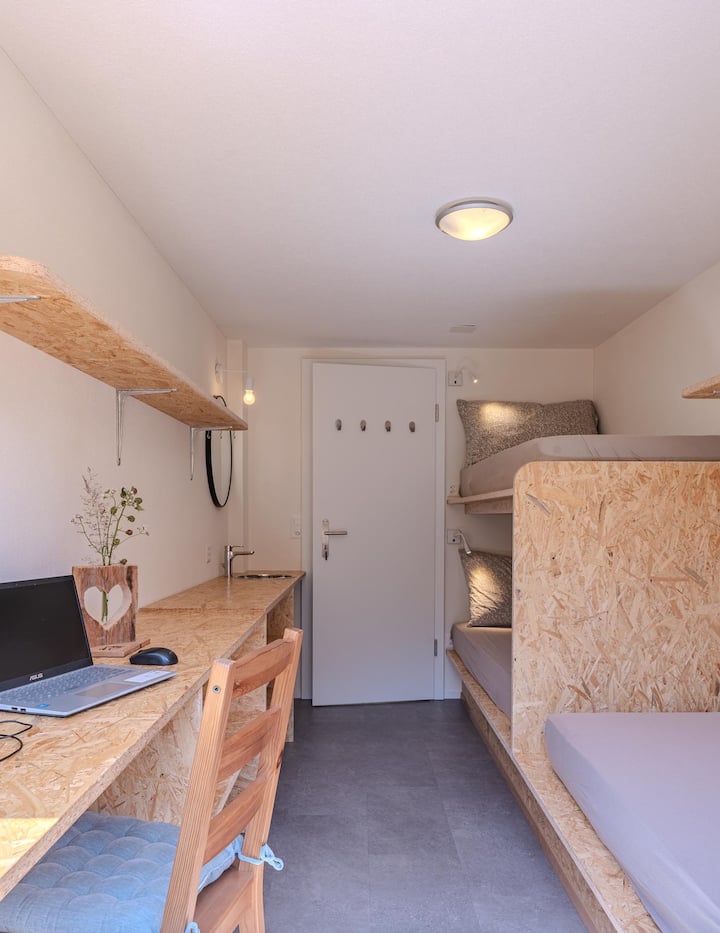 Hostelzimmer Bergblick In Adelboden - Adelboden