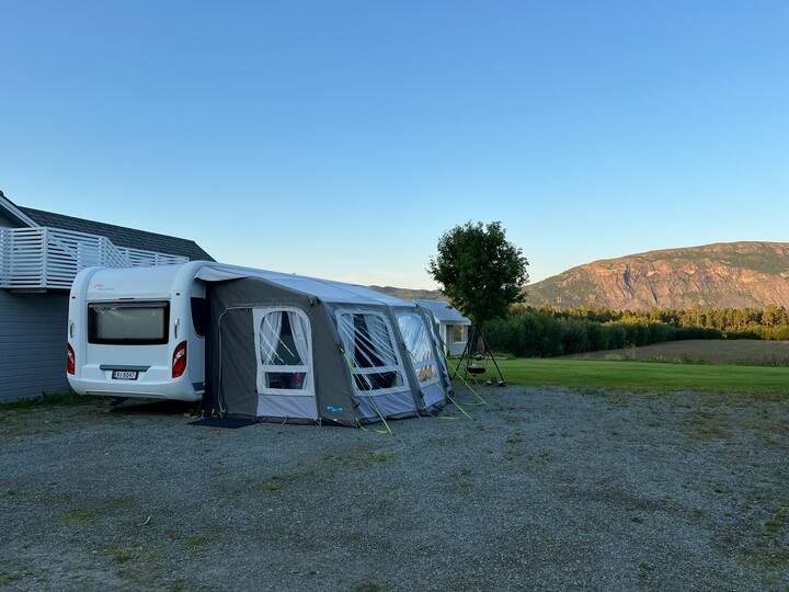 Campingvogn Med Fortelt - Alta