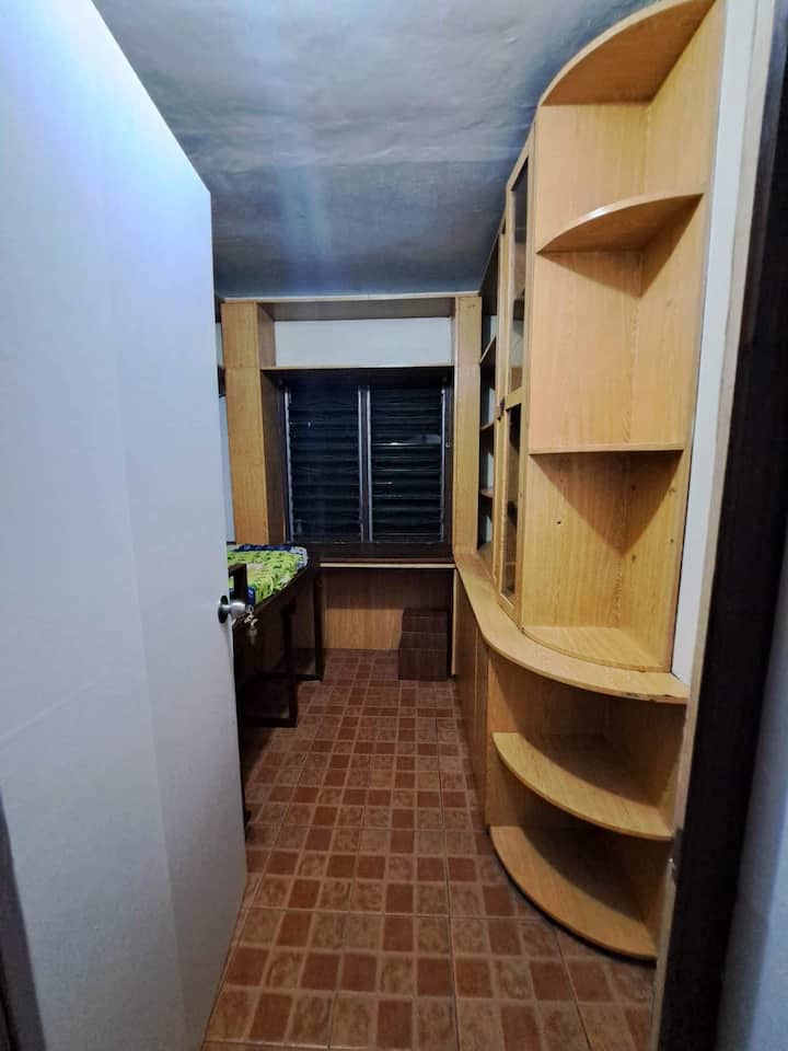 [Female] Cheap Transient Window Room 1 Near Bgc - Makati