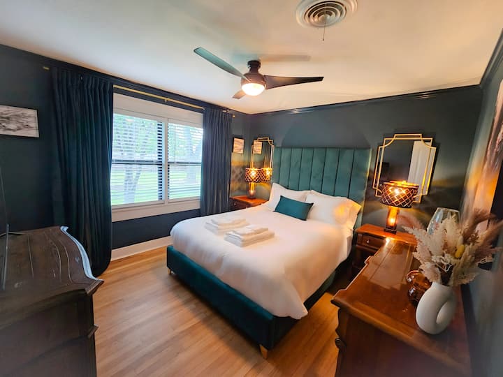 The Bluestone- Central Location - Abilene, TX