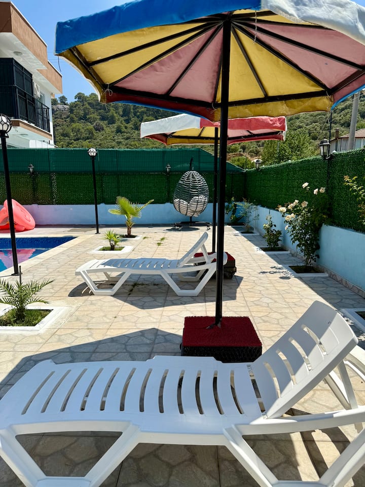 Villa Florya Mit Pool In Mergenli - Sarıgerme