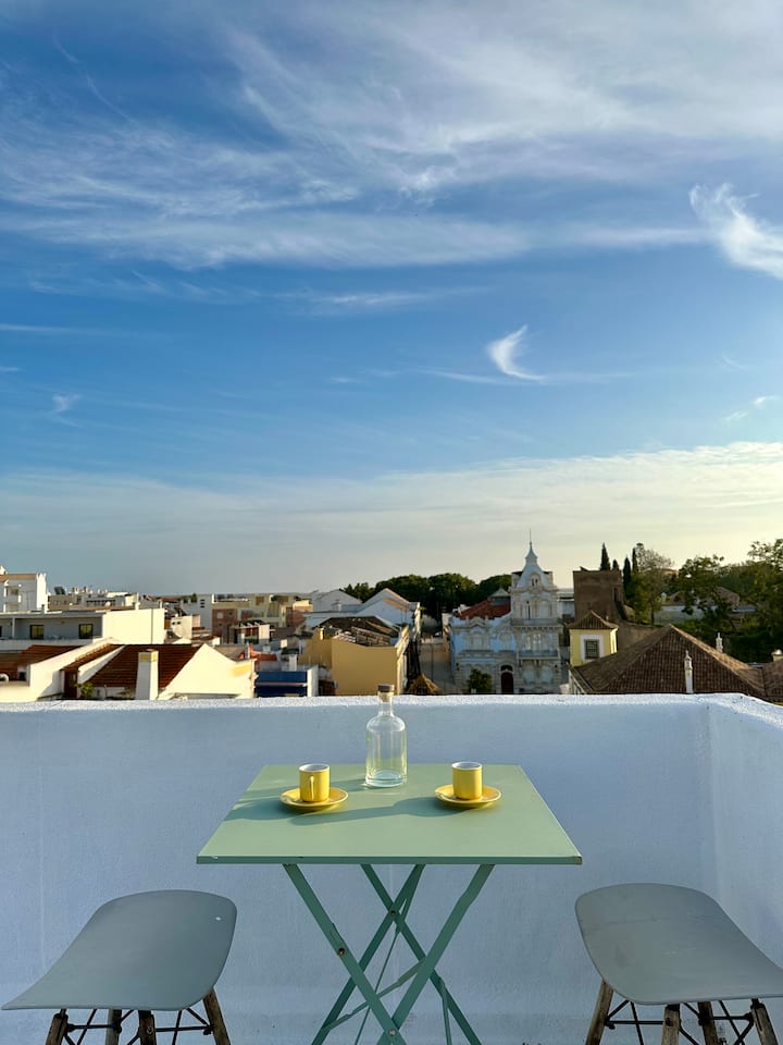 Deluxe Downtown Apartment - Faro