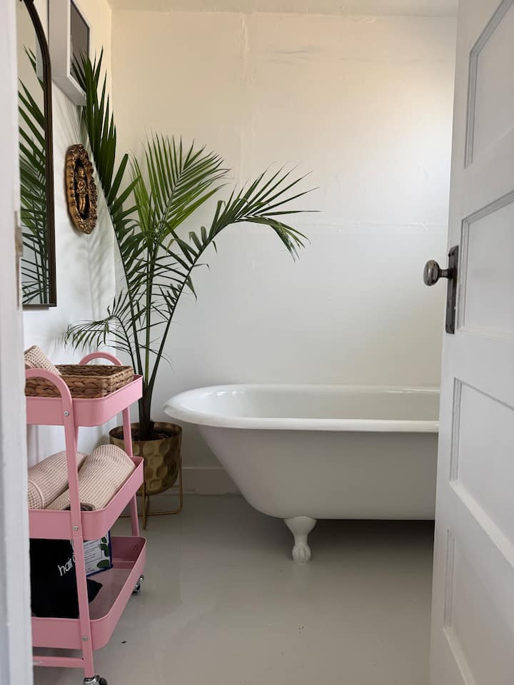 Pearl Bungalow- Private Entrance + Yard - Boise, ID