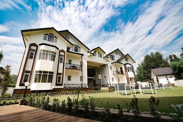 Walisons Homestay Spirea 3 Bhk - Srinagar