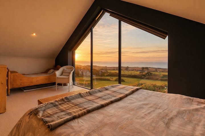 Fron Y Mor - Stunning Seaviews, Moylegrove - Cardigan
