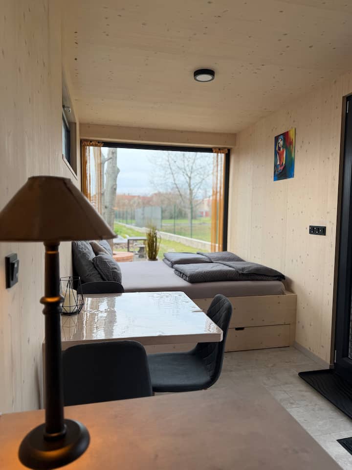 Upcyklovaný Kontejnerový Dům - Pardubice