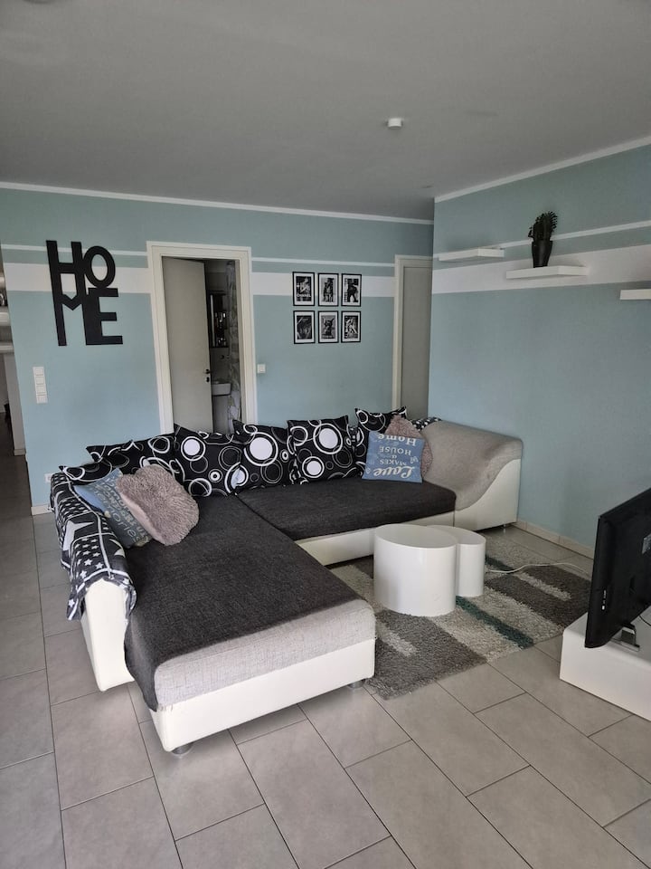 Privates Zimmer + Badezimmer In 120m Appartement - Offenbach