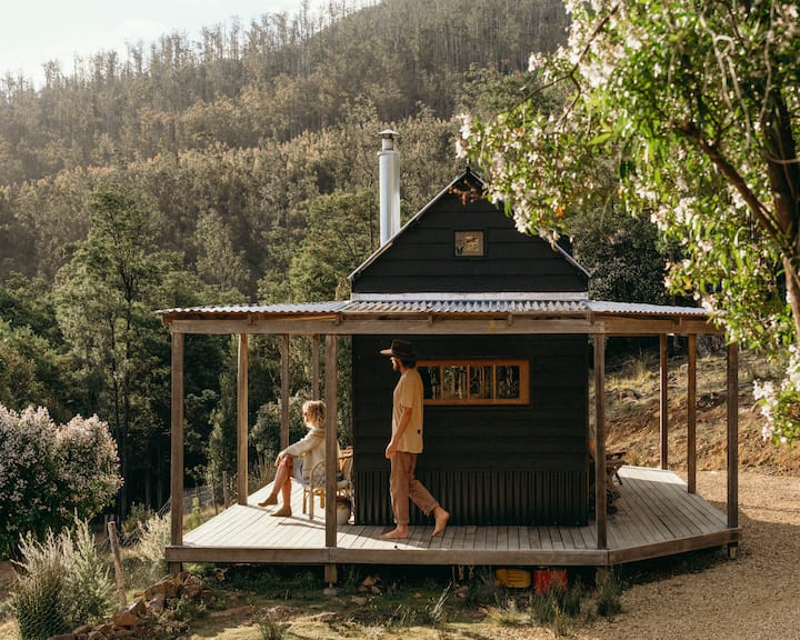 Ukiyo | Off-grid Forest Cabin With Panoramic Views - Tasmania