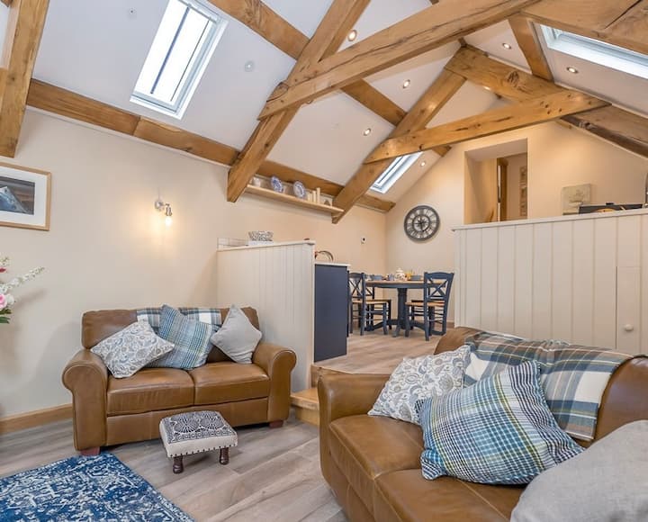 Luxury Barn On Private Snowdon Mountain Estate - North Wales