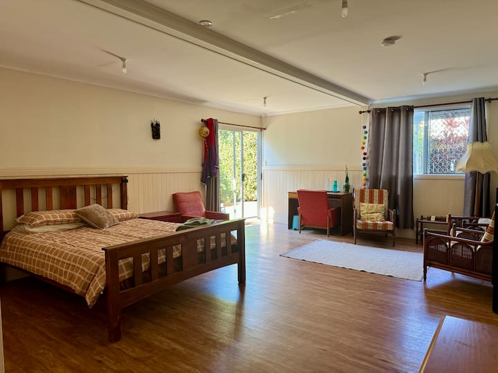 Large Room In Ipswich - Ipswich