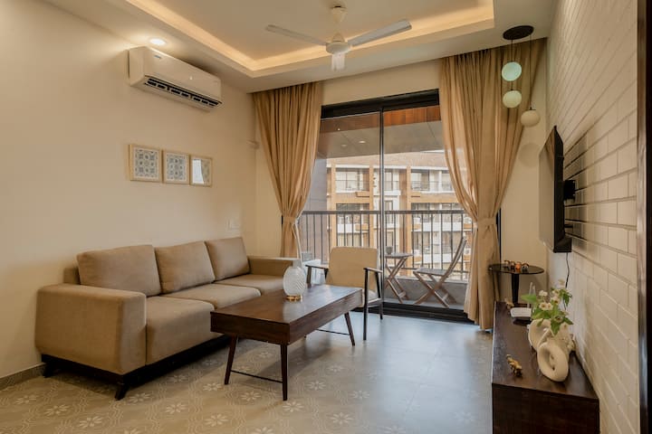 Cozy 1bhk | Pool | Peaceful Stay | Candolim | C411 - Goa