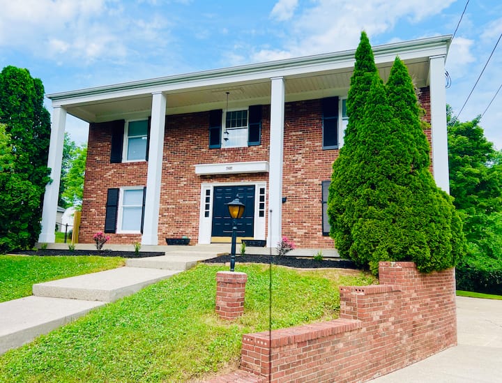 5 Bedroom In A Quiet, Nice Area - Louisville, KY