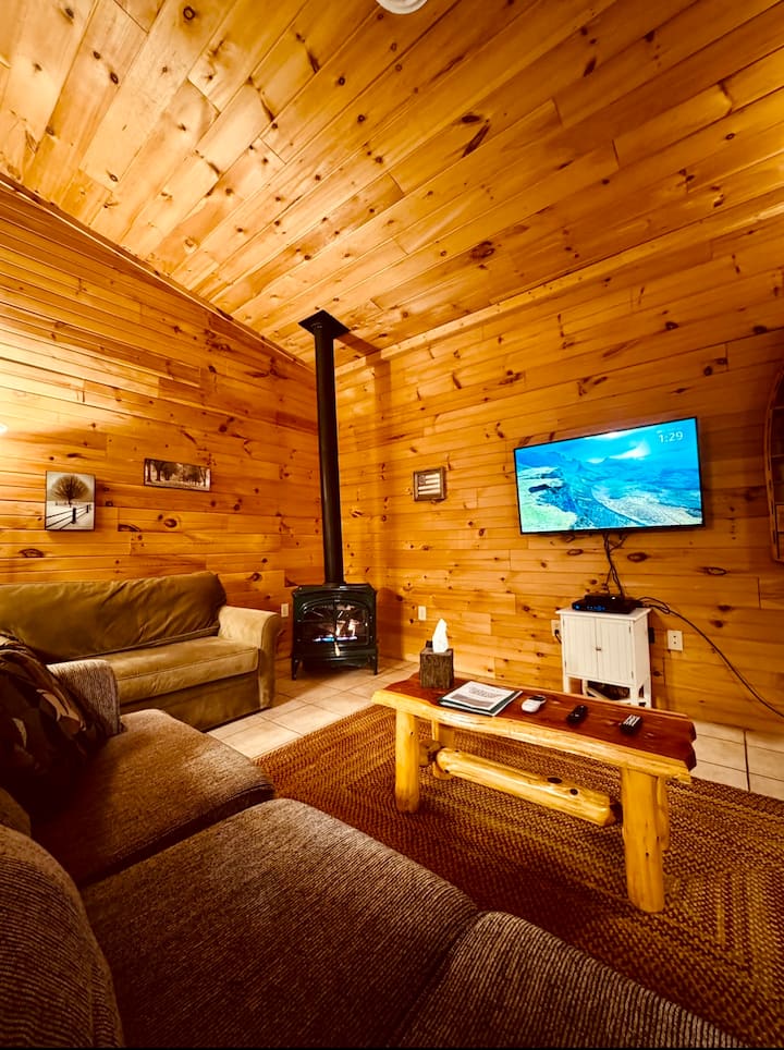 Getaway Cabins- Ashby Glen - New Plymouth, OH