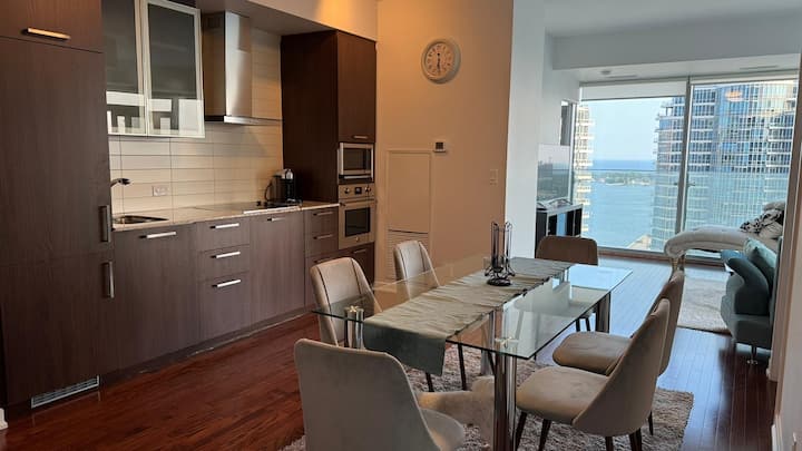 Toronto Dt 3 Bedroom +2 Bath Condo+cn Tower+lake - Toronto