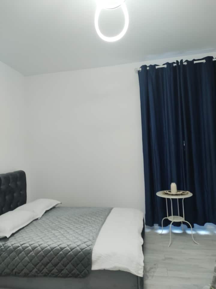 Blue Condo Otopeni Near The Airport - Otopeni