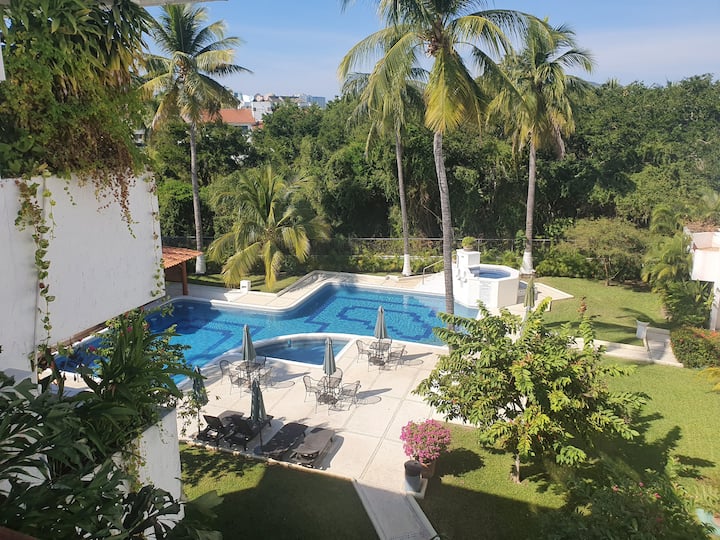 Spacious Penthouse With Pool View In Ixtapa Mexico - Zihuatanejo