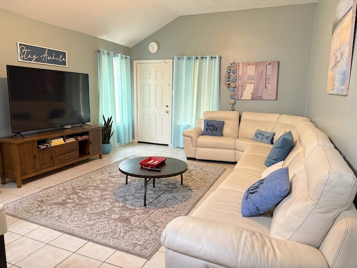 Smooth Sailing Comfort | Perfect For Work Crews - Baytown, TX