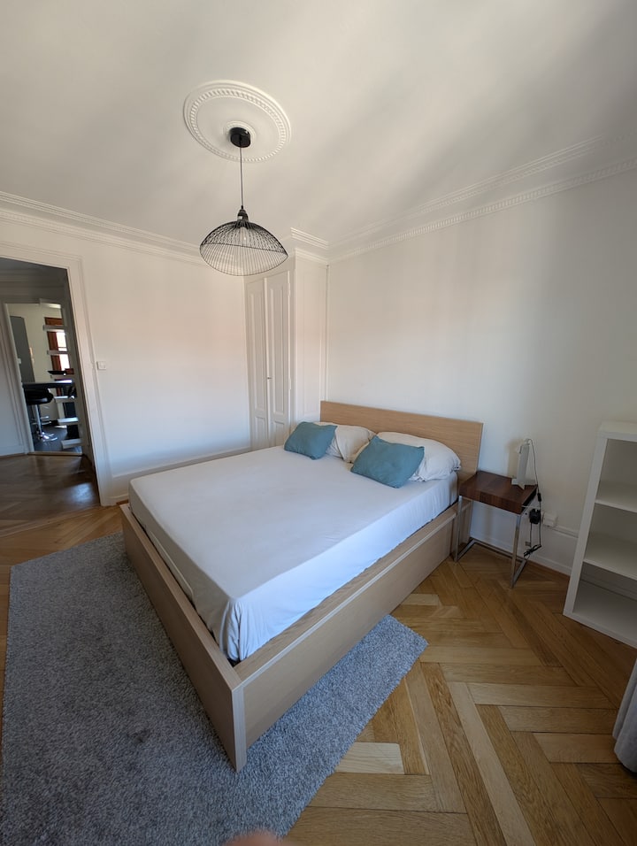Cozy Appartment In Eaux Vives - Genève