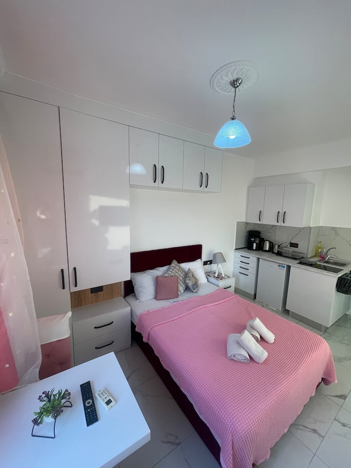 “Birdcage”/ Girne Merkezde /Lüks Stüdyo Daire 20m - Girne