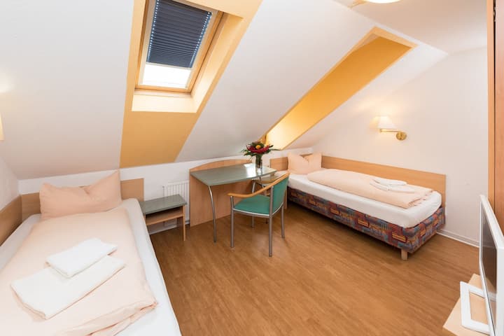 Apartment/zimmer An Der Theresienwiese - München