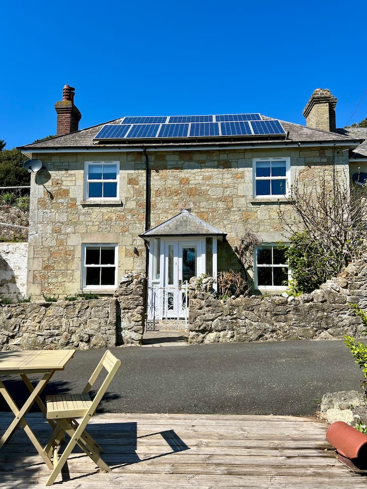 Cottage By The Sea - England