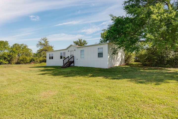 The Farmhouse At Bonita Canyon - Franklin, TX