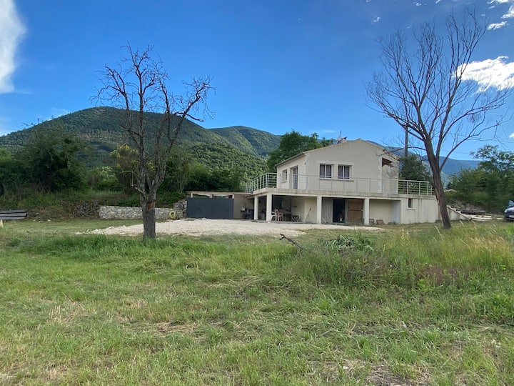 Rare, Villa Confortable Pour 6. - Montbrun-les-Bains