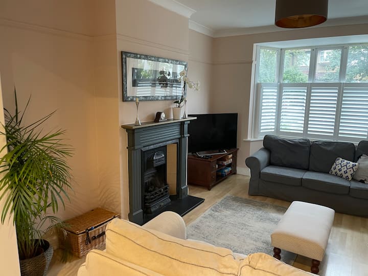 Tennis Villa Without A Court - 5 Min Walk To Train - Epsom