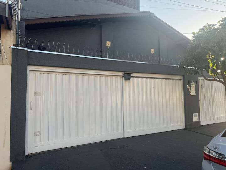 4 Dorm+sala Climatizados!(sem Hidro) - Barretos, SP, Brasil