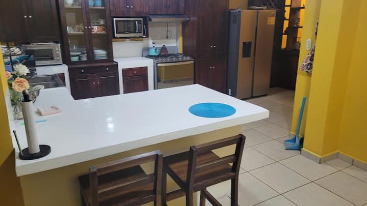 Descubre Santa Ana! En Una Zona Privada Y Céntrica - Santa Ana