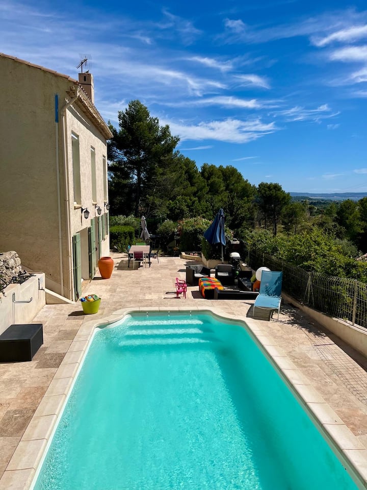 Bastide Provençale Familiale Vue Forêt & Mer ! - Ventabren