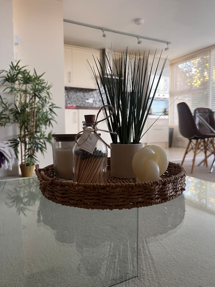 Stylish 2 Bedroom Flat (Min 6 Months) - Oxford