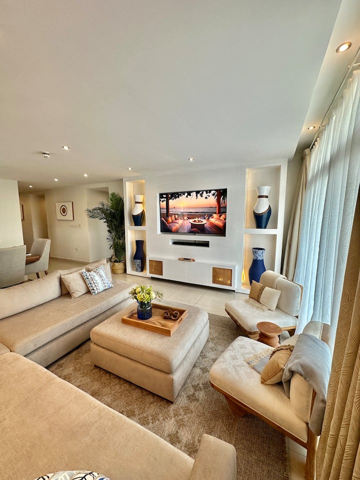 Coastalhome 75” Tv, 5min Drive To The City & Beach - Dar es Salaam