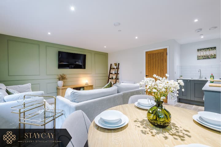 Rock Mill | The Penthouse Suite - Hope Valley