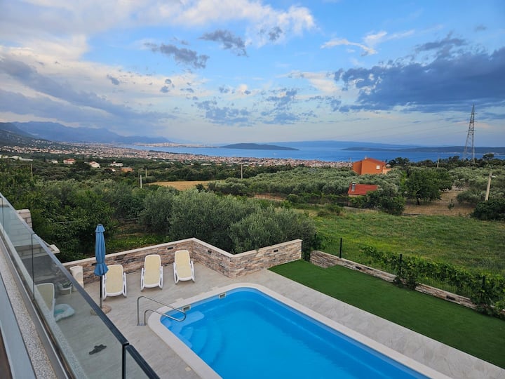 Villa Zoey, Beautiful View,private Pool - Trogir