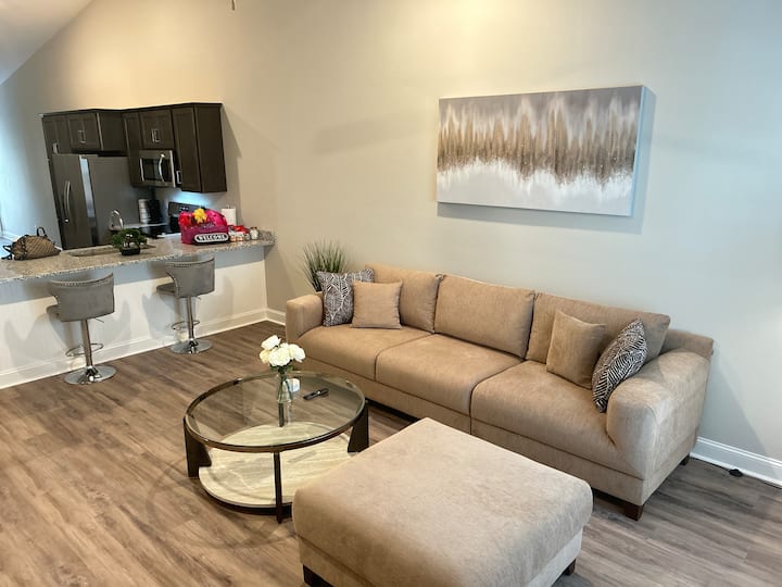 Modern Serenity Getaway - Greenville