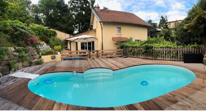 Maison Familiale Avec Piscine, à 5 Min De Lyon - Lyon