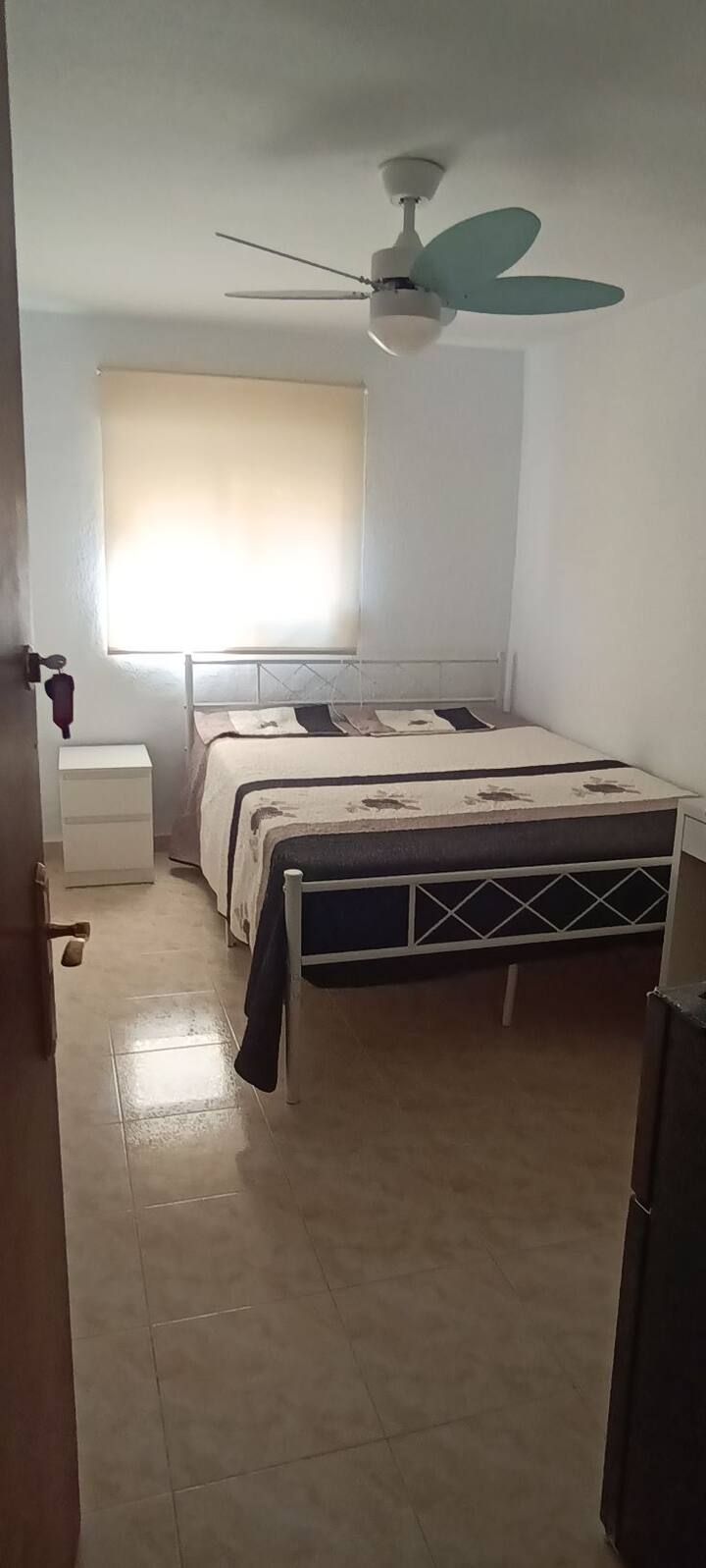 Habitación En Zona Tranquila - Almería