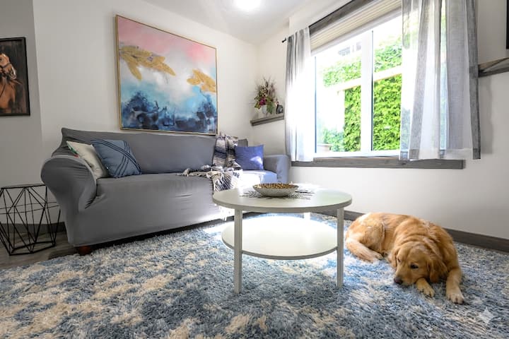 Western Walkout | Private Entrance | Dogs Welcome - Grande Prairie
