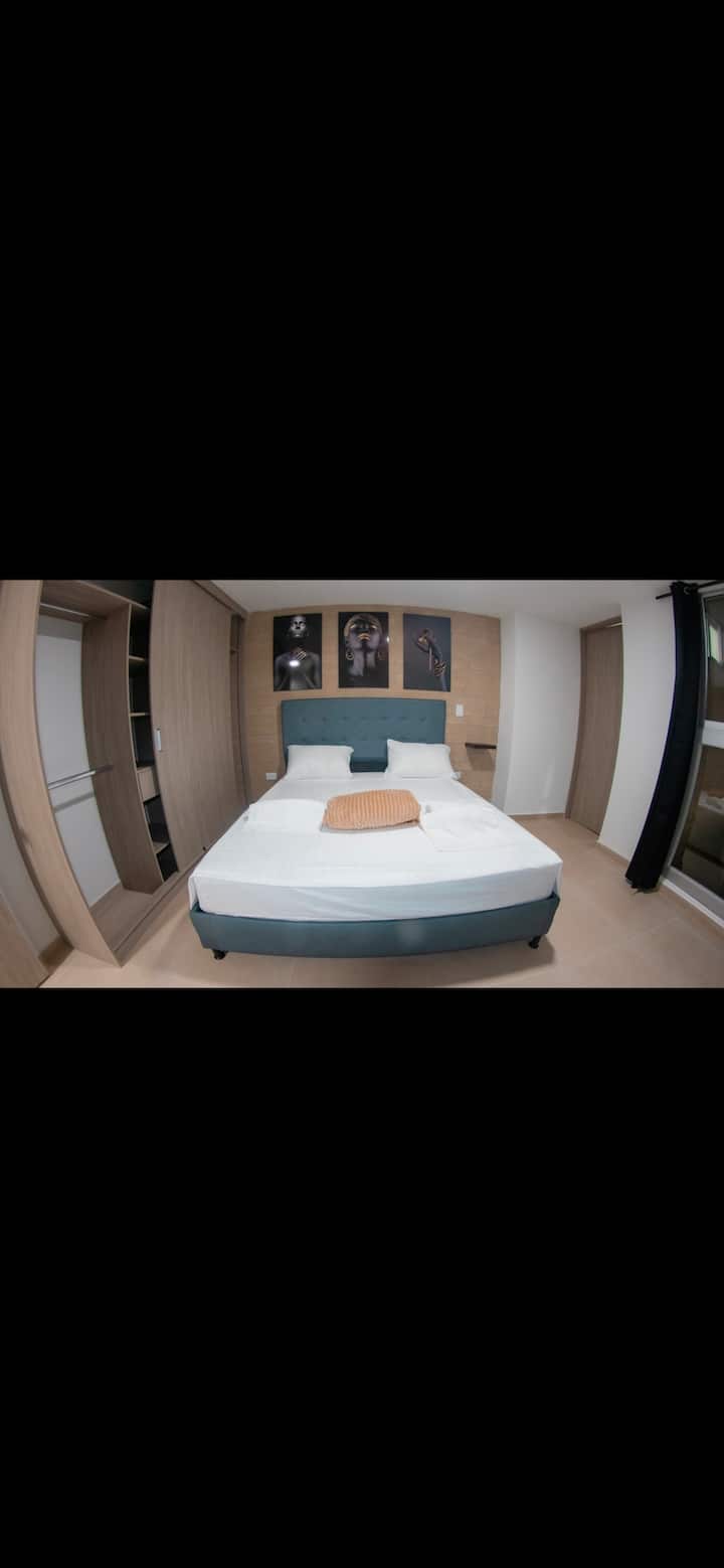 Apartamento En Laureles Con Piscina Y Parquedero - Medellín, Colombia