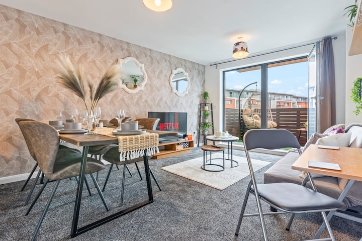 Desert Oasis 2bed 2bath | Free Parking & Netflix - Birmingham