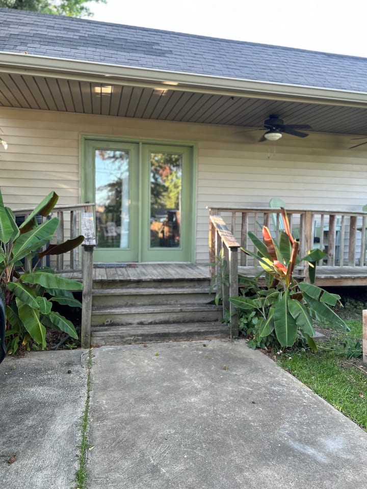 Cajun Cottage - Lake Charles, LA